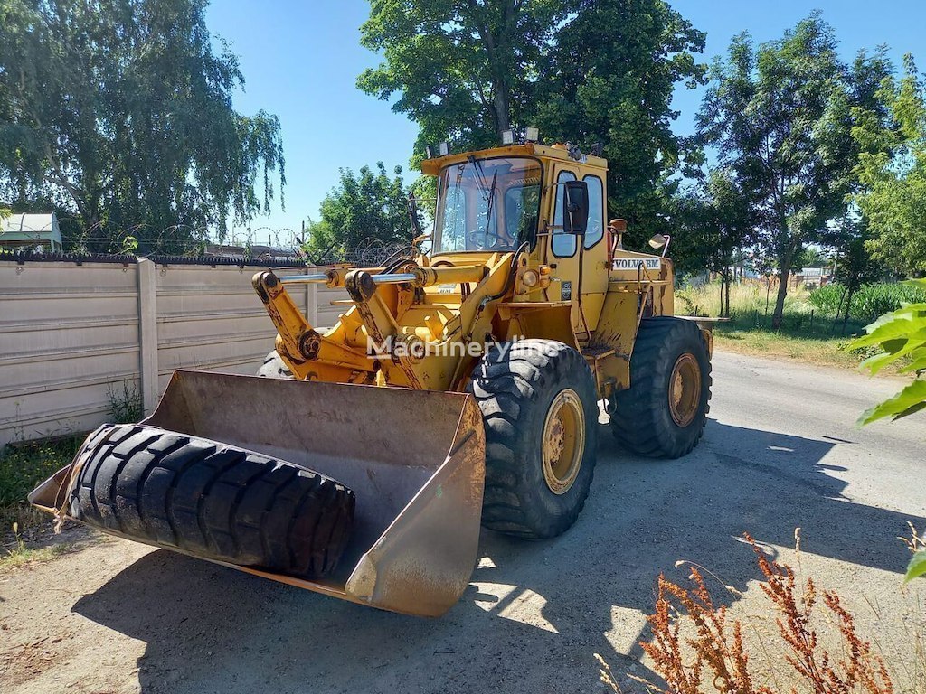 Volvo BM 843 prednji utovarivač