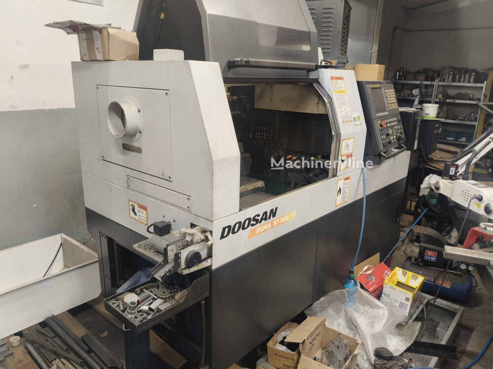 Doosan PUMA ST20G - 2010 strug za metal