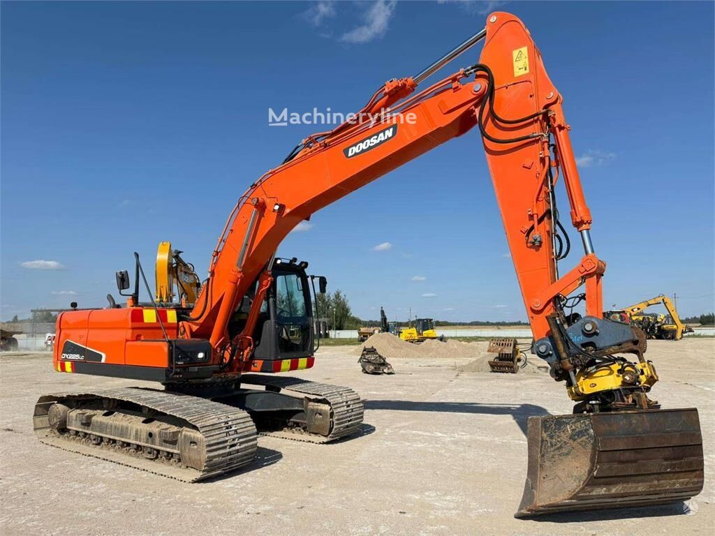 Doosan DX 225 LC ENGCON ROTOTILT TOP bager guseničar