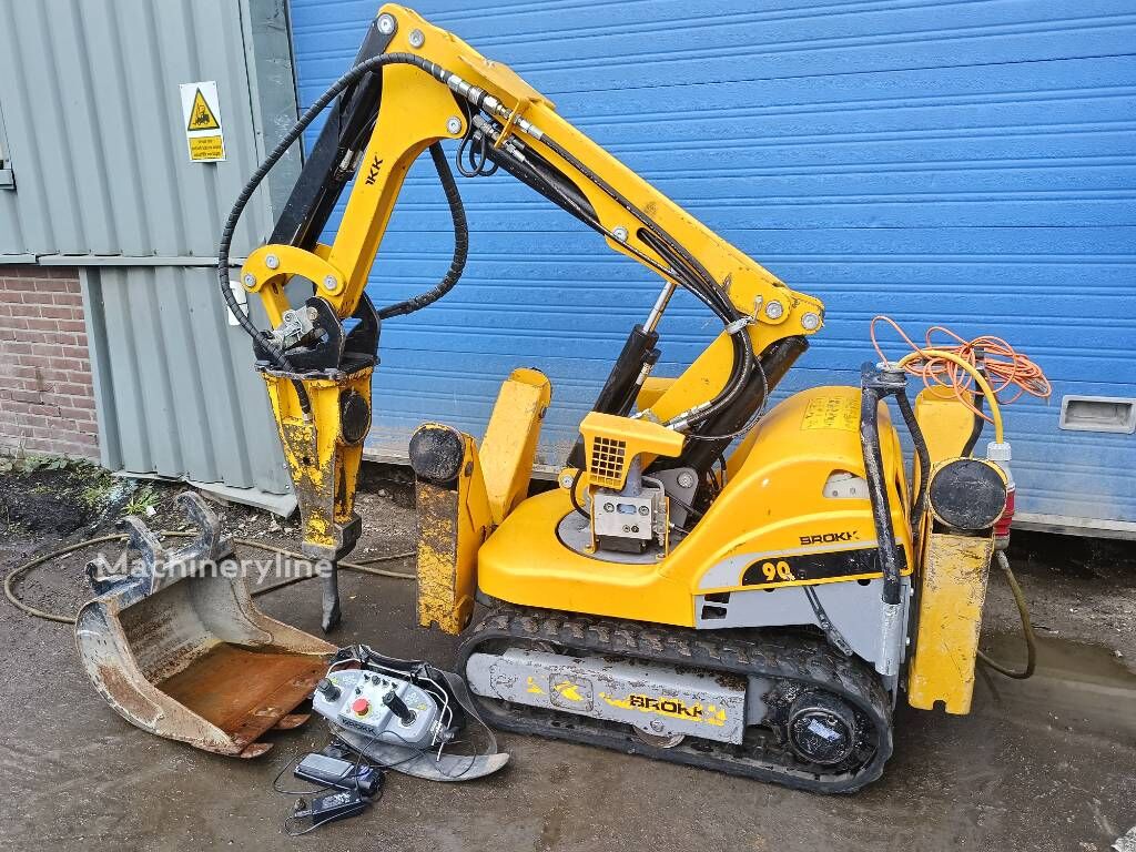 Brokk 90 husqvarna robot remote excavator digger bagger bager za rušenje