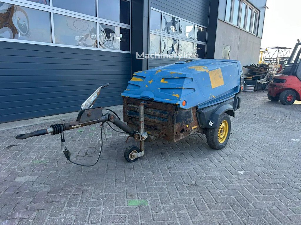 Atlas Copco XAS67 mobilni kompresor
