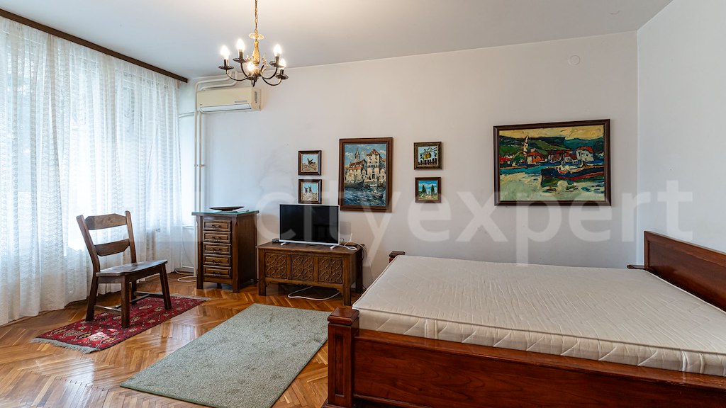 Stan za izdavanje BEZ PROVIZIJE: Jednosoban, 40m², Nehruova, Novi Beograd - 400€