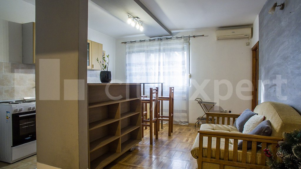 Stan za izdavanje BEZ PROVIZIJE: Četvorosoban, 115m², Bulevar Vudroa Vilsona, Savski venac - 2200€