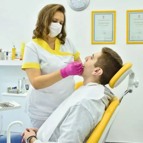 J DENTAL - MALI KORACI DO VELIKOG OSMEHA