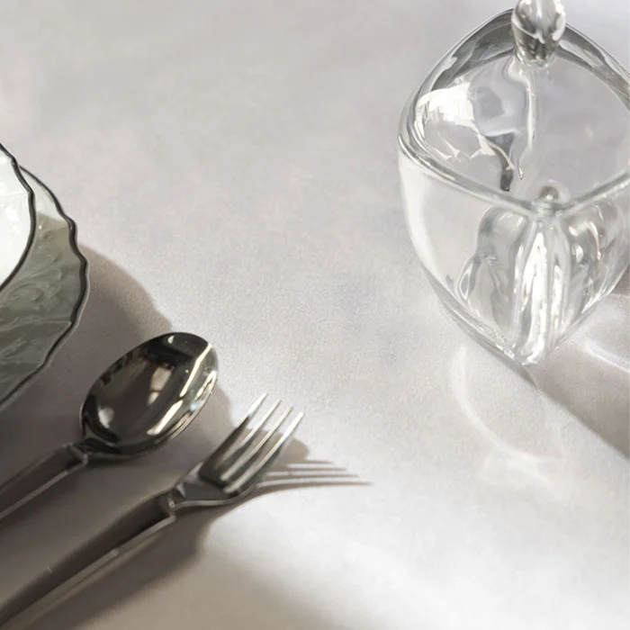 Stefan stolnjak Luksor beli