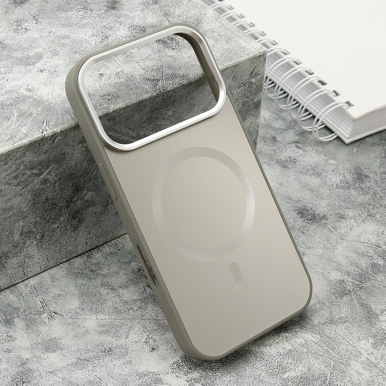 Futrola COLOR METAL Magsafe za iPhone 17 Pro siva (big camera) (MS)