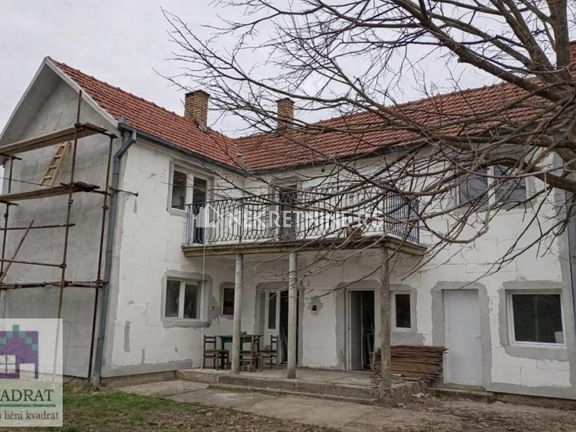 Kuća 130m2 , plac 24 ara + 1,4 ha poljoprivrednog zemljišta, Poljane, Obrenovac - 50.000€