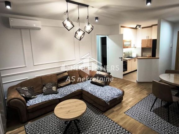 Vračar, Južni bulevar, 3.0 stan, 60m2, 1000 EUR