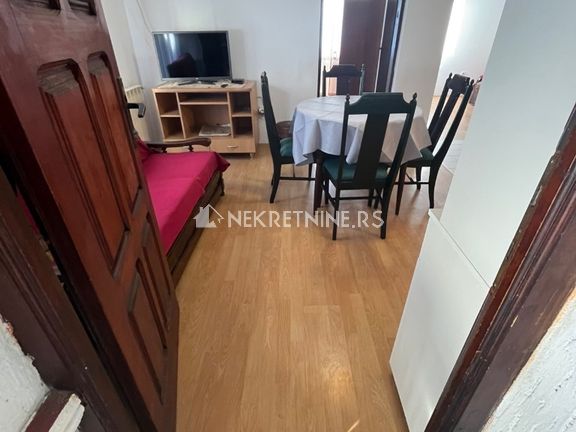 Izdajem stan na Banjici