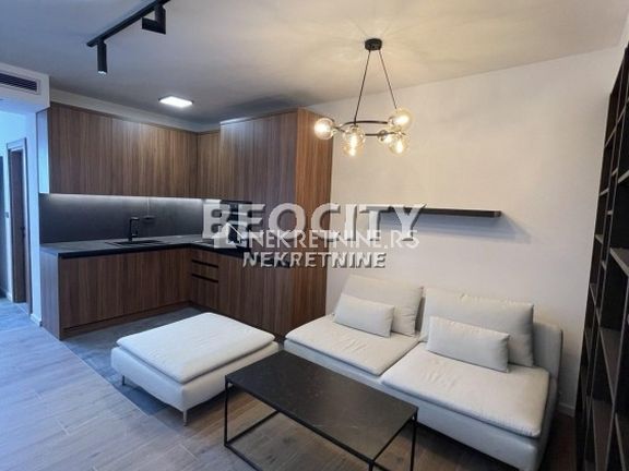 Novi Sad, Telep, Izvidnička, 2.0, 56m2, 500EUR