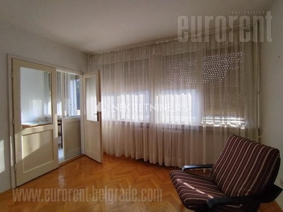 #39003, Izdavanje, Stan, KONJARNIK, 500 EUR