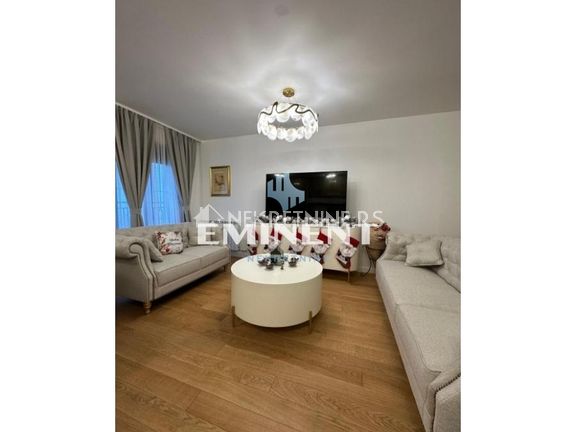 Vračar, Crveni krst, Cara Nikolaja II, 3.0, 90m2, 1300 EUR