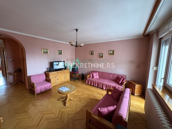 Stan,NOVI SAD,PODBARA,kv: 95.00, € 269300, ID: 1003531