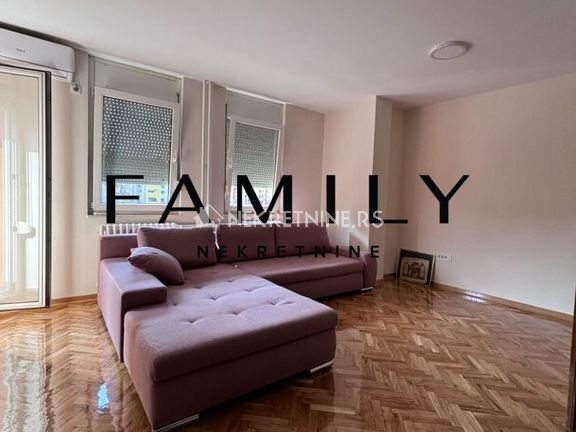 Kompletno renoviran, svetao dvosoban stan 60m² – Nova Detelinara, Pasterova