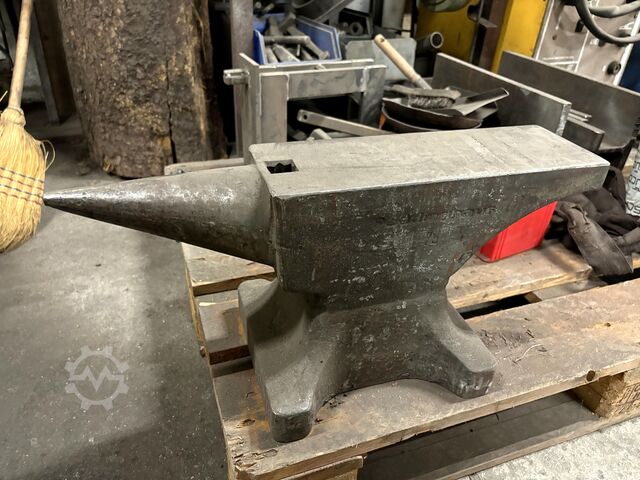 Kovački nakovanj
Blacksmith Anvil