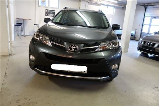 Ponuda za donaciju Toyote Rav4 iz 2013.