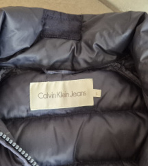 Calvin Klein jakna; ptt gratis
