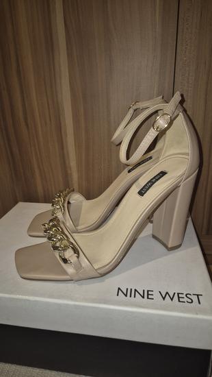 Nine West sandale br.40