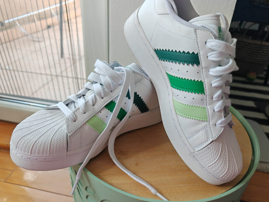 Adidas Superstar Xlg NOVE, odgovaraju br. 41