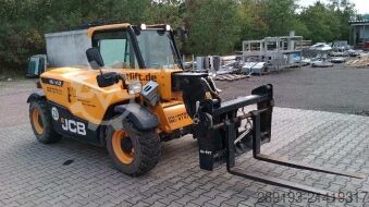 Teleskopski utovarivač
JCB 525-60
