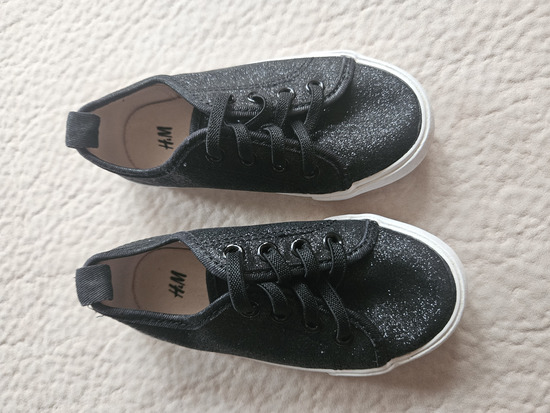 H&M patike 25