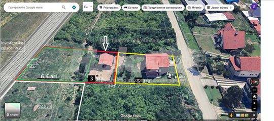 Mala kuća i gradjevinski placevi iznad Tri tiganja