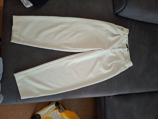Zara ženske pantalone XS-S-M veličina univerzalne