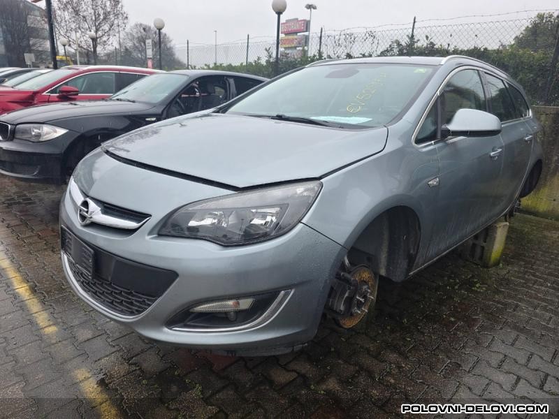 Opel Astra Kompletan Auto U Delovima