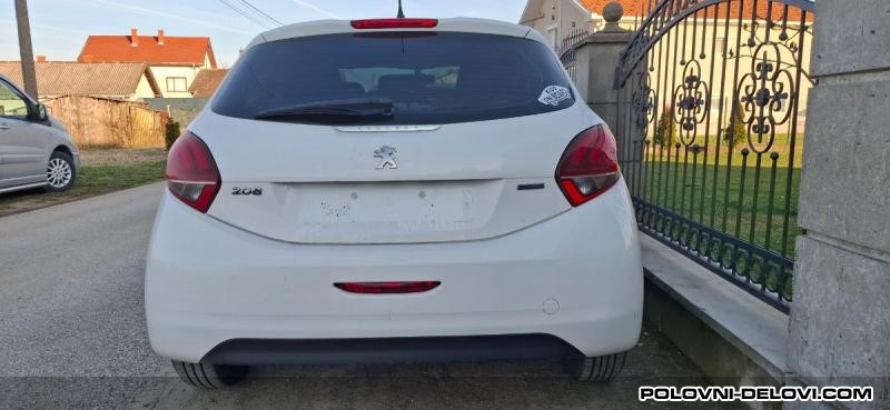 Peugeot 208 1.2 Kompletan Auto U Delovima