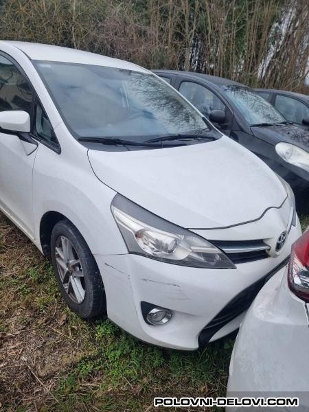 Toyota Verso 1.6 D4d Kompletan Auto U Delovima