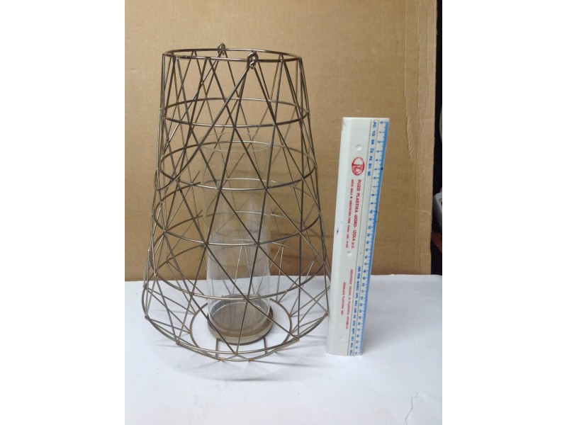 Fenjer svećnjak lampa metalni sa staklom za sveće. Top!