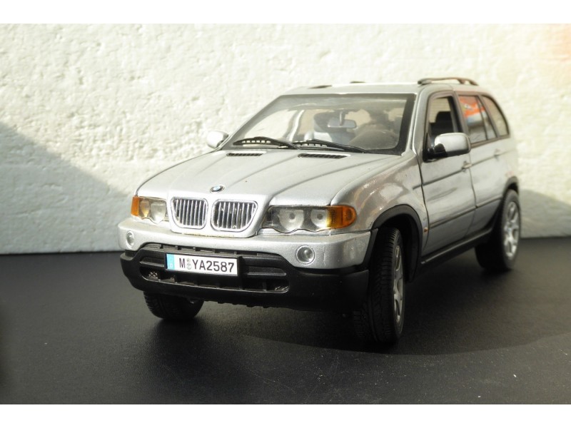 BMW X5 1:18 Anson