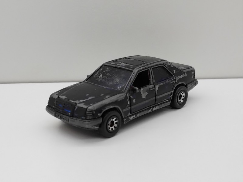 Matchbox Mercedes-Benz 300E