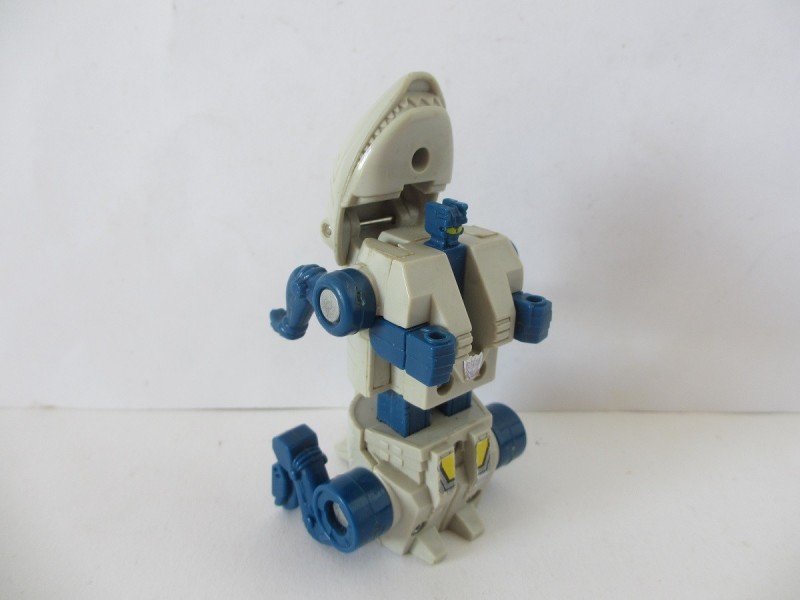 Hasbro Transformers Rippersnapper Terrorcon G1 Shark