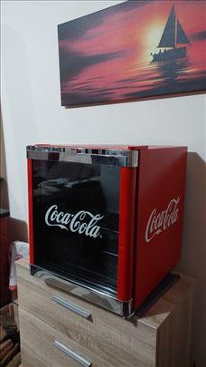 Mini bar frizider coca cola