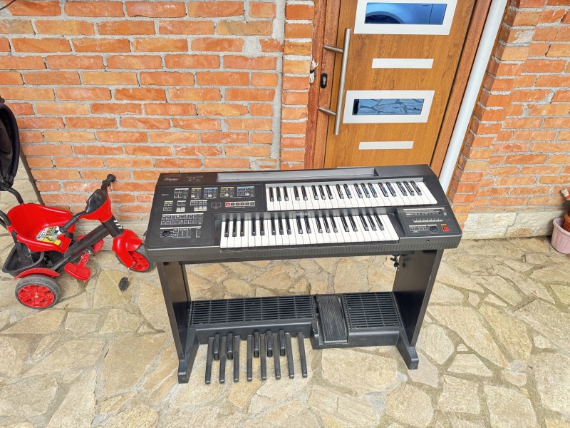 Yamaha Electone ME-55 sintisajzer sa pedalama