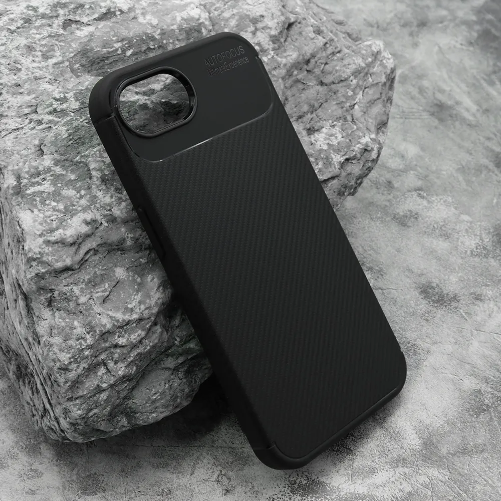 Futrola Carbon za iPhone 16e/17e (6.1) crna
