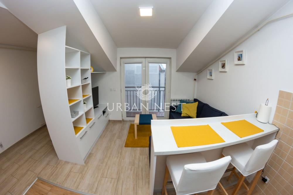 Djeram – Vojvode Savatija, 1.5 stan 54m²
700 €