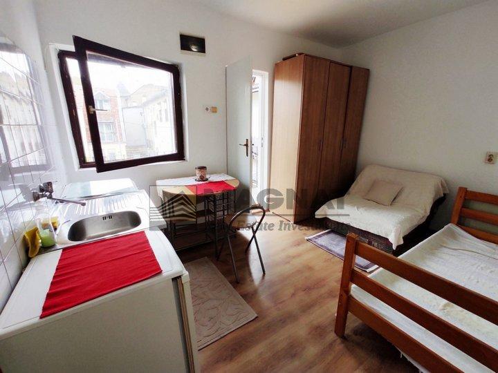 Zemun | Teodora Hercla
250 €