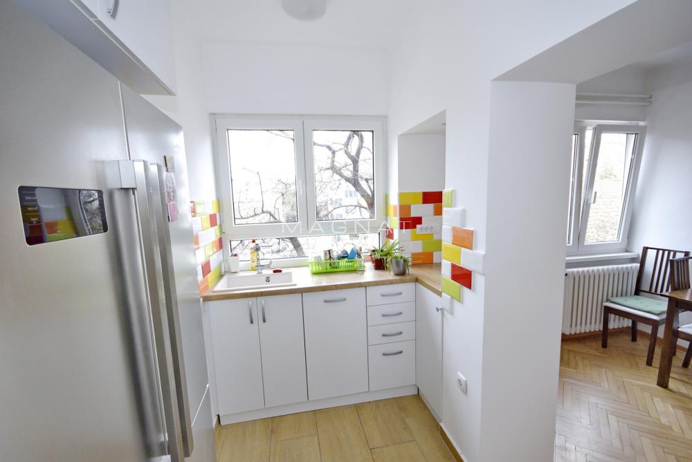 kod Botaničke bašte, odličan dvosoban stan ID#5526
700 €