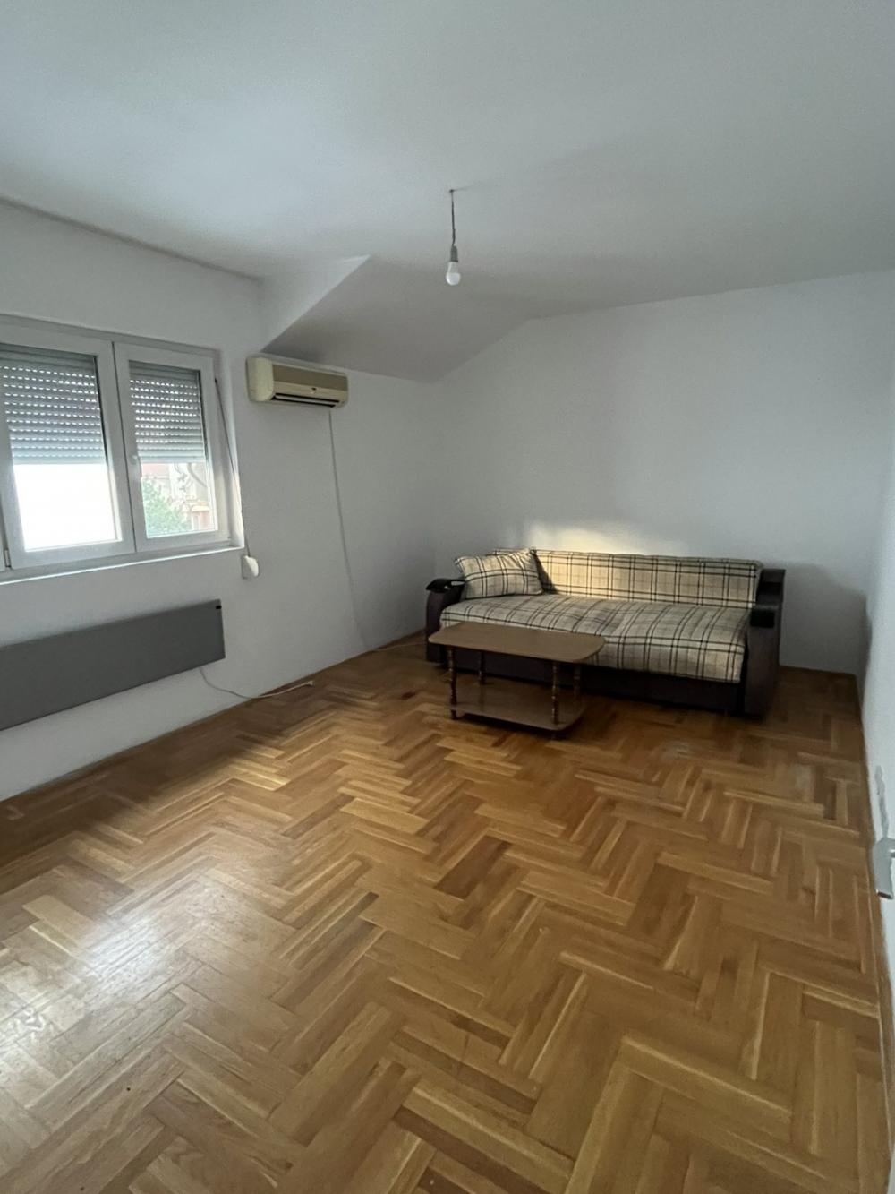 Izdaje se renoviran duplex ID#18975
600 €