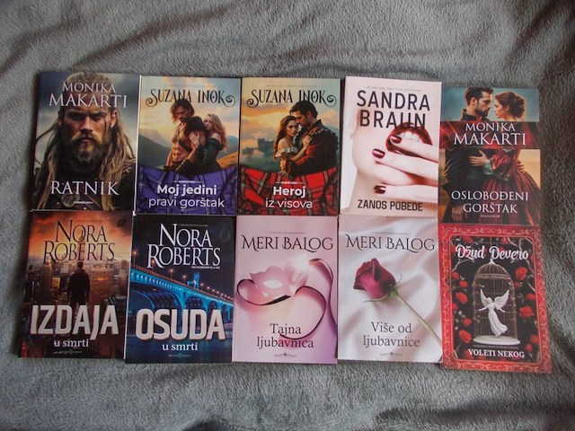 Lot 10 različitih knjiga - Meri Balog, Nora Roberts....