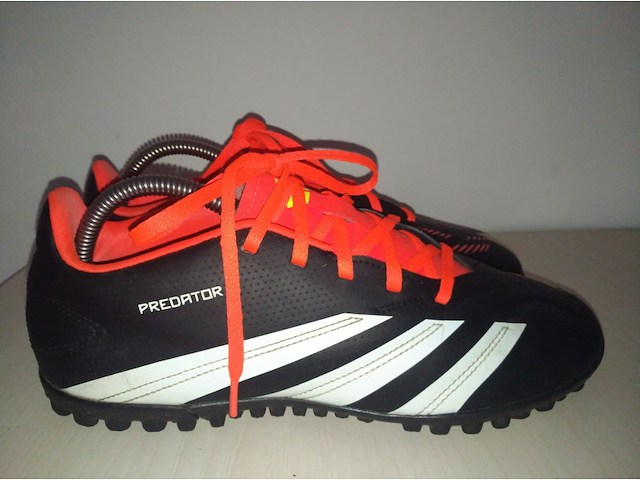 Adidas Predator muske patike za fudbal br 42,5 (26,5 cm