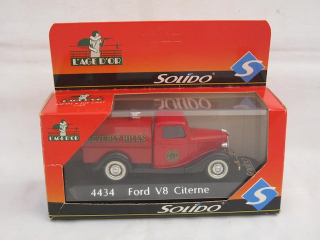 1:43 solido ford V8 citerne