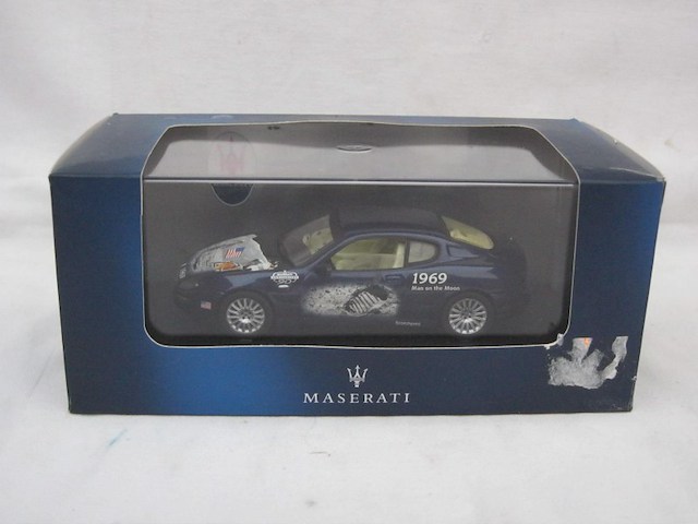 1:43 IXO maserati coupe cambiocorsa