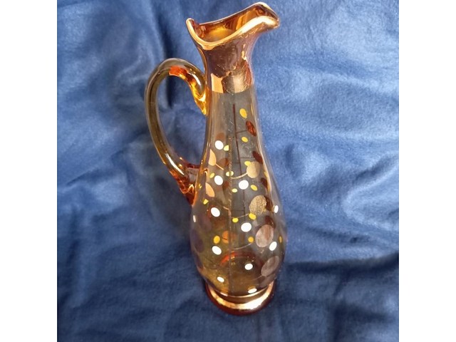 stakleni bokal ili vaza