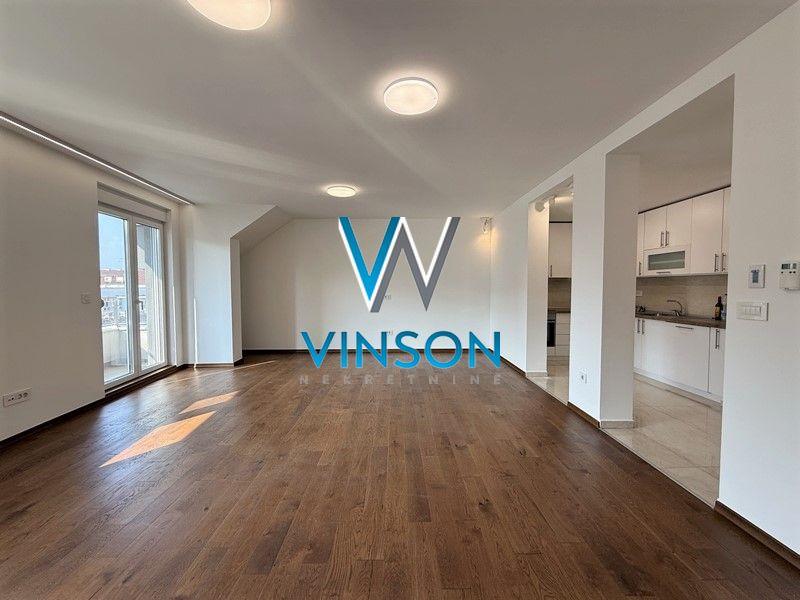 Novi Sad, Bulevar - Četvorosoban stan + parking ID#1001161
391.400 €