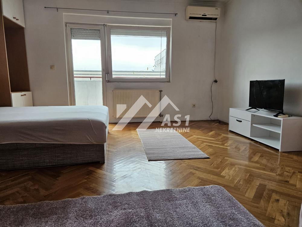 Dvosoban komforan GRBAVICA, POGLEDAJTE ID#5892
147.300 €