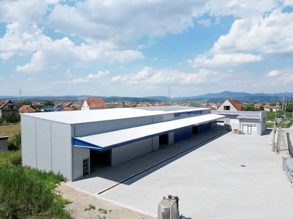 Hala, Čačak, 1.0 soban, 920m²