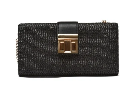 T032665BLK – Crna pletena rafija clutch torbica sa metalnim detaljem
